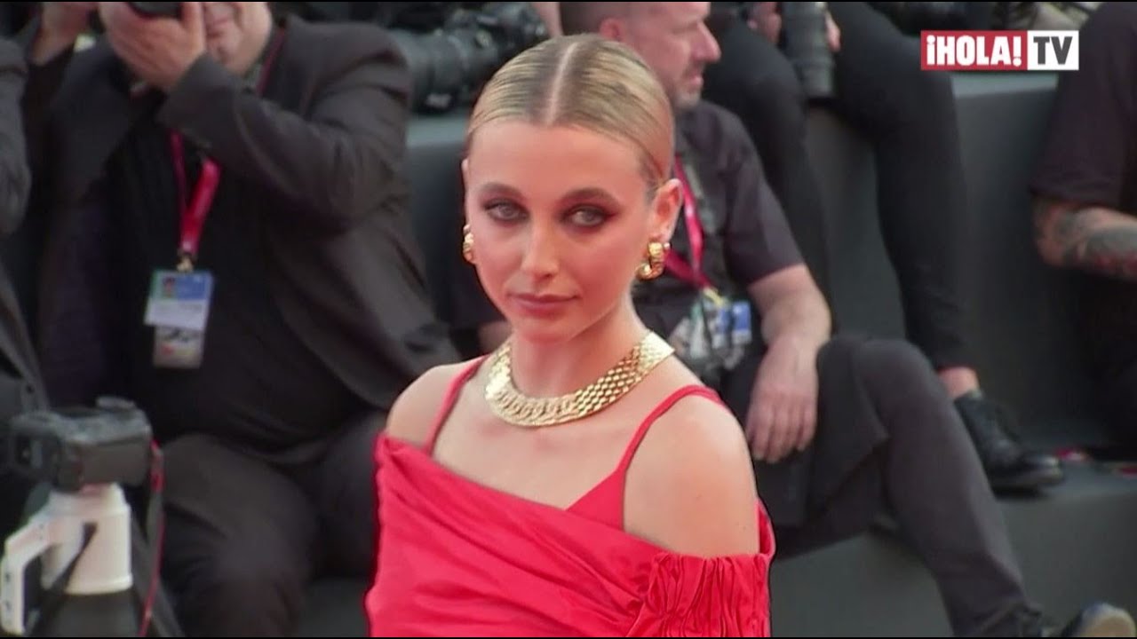 Emma Chamberlain comenzó en YouTube y ahora recorre las alfombras rojas ...
