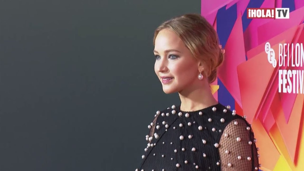Jennifer Lawrence impacta con su look de perlas en el Festival de Cine ...