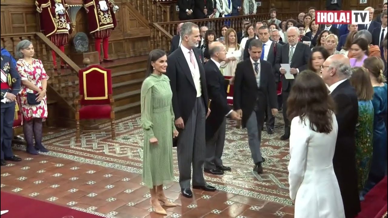 El estilo de Letizia y su predilección por la silueta evasé en este ...