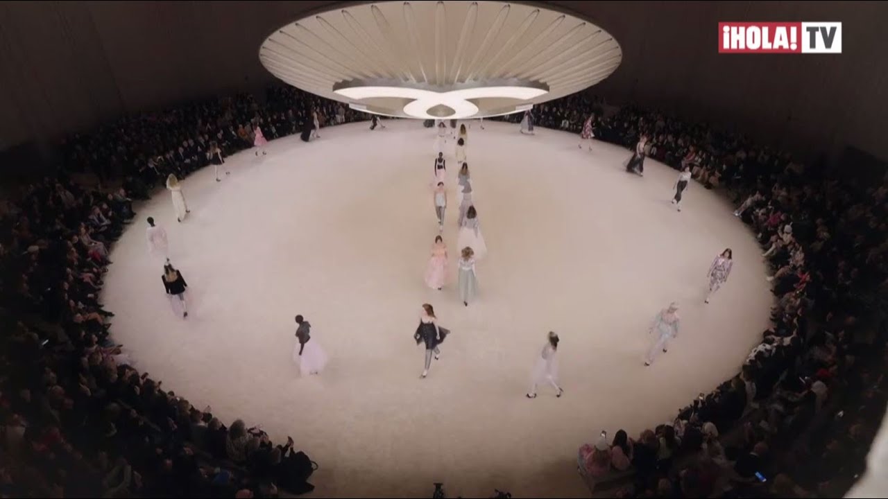 El botón de Chanel protagoniza el desfile alta costura de Paris Fashion ...